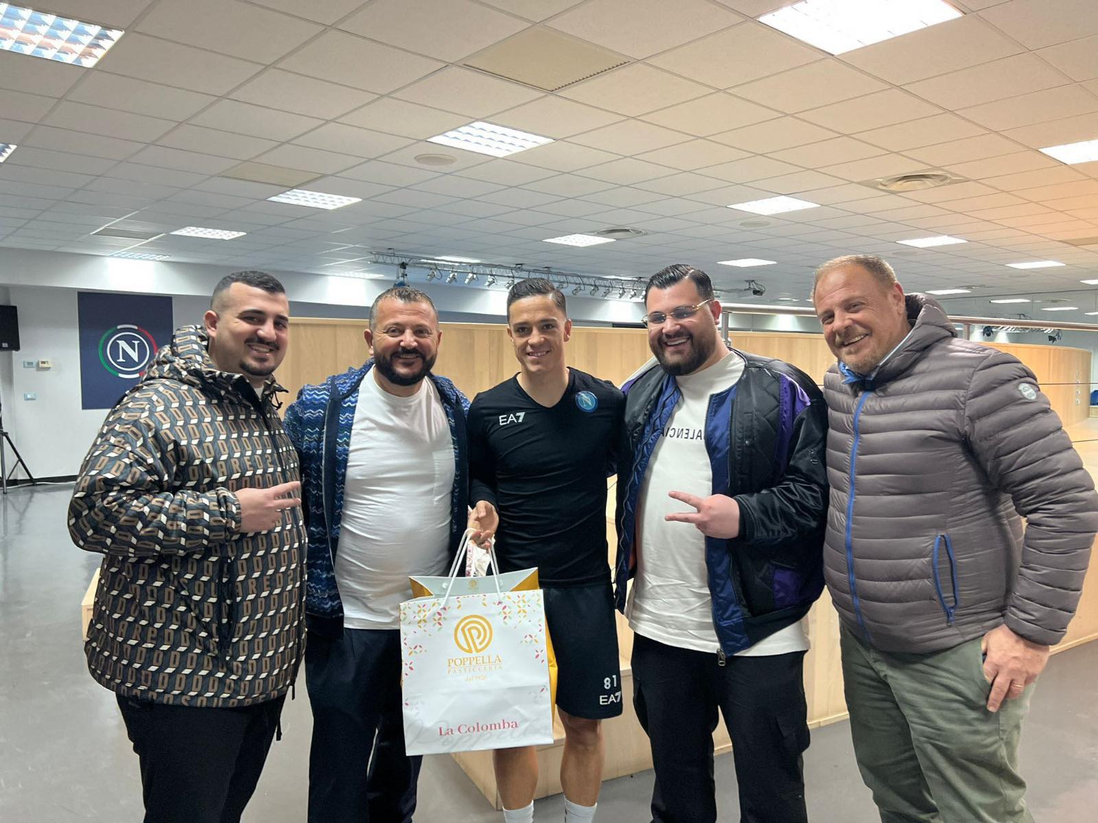Le colombe di Poppella a tutti i calciatori del Napoli