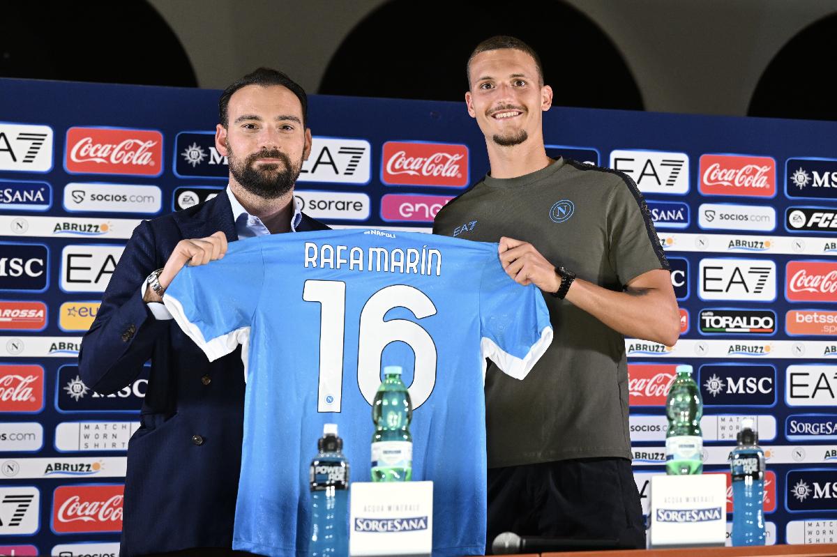 Rafa Marin debutta con il Napoli: cosa ha fatto in allenamento per farsi trovare pronto