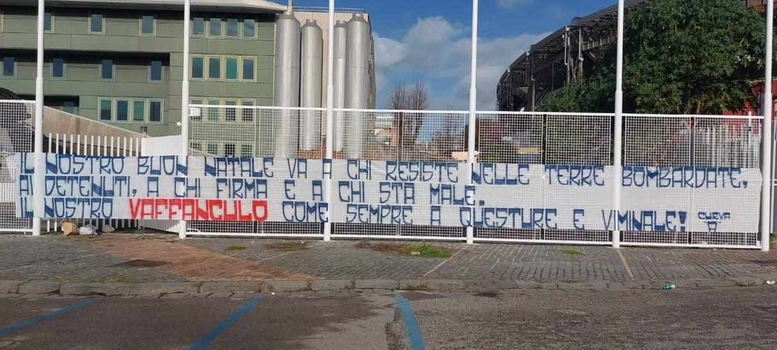 Striscione Curva A: "Il nostro buon Natale a chi resiste nelle terre ...