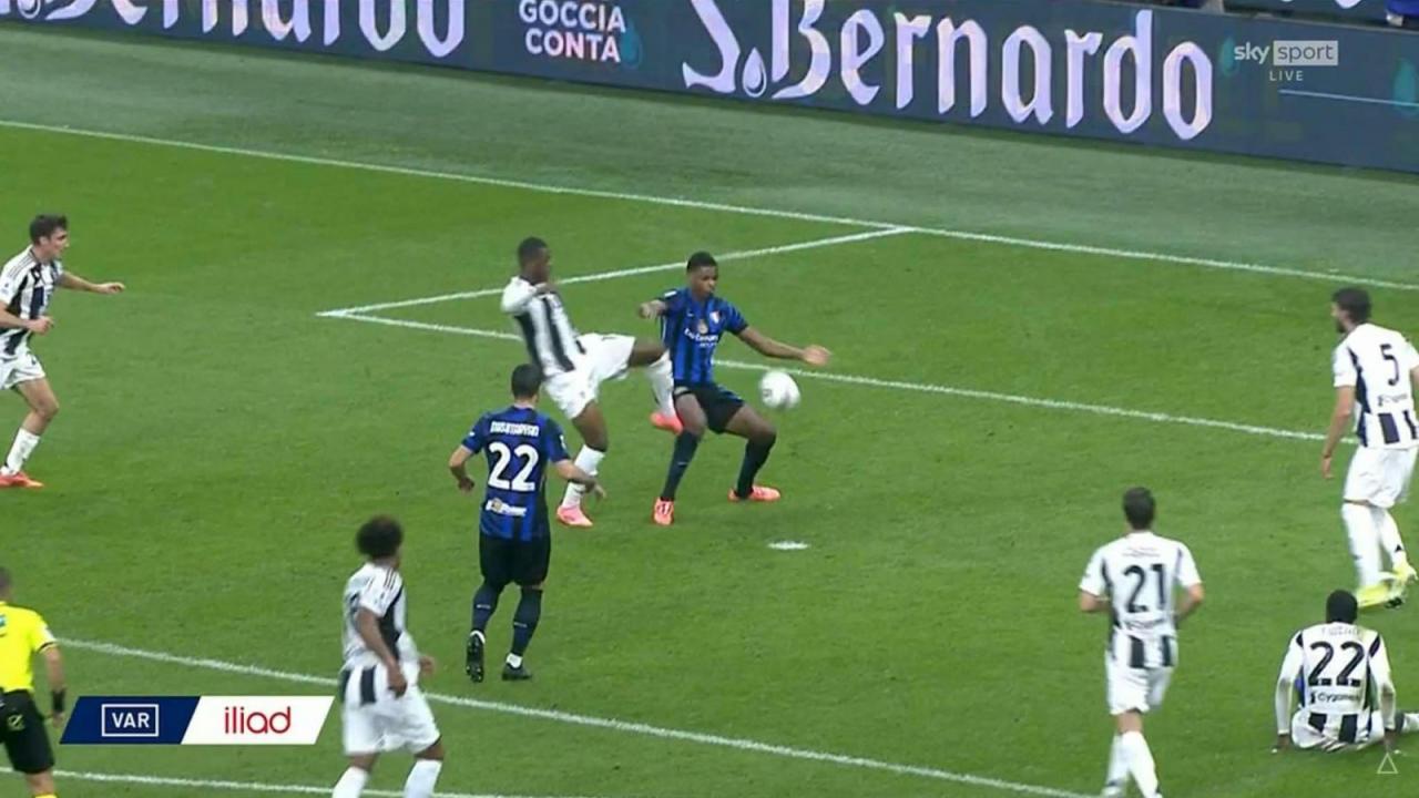 Moviola Inter-Juventus: due rigori in 45 minuti