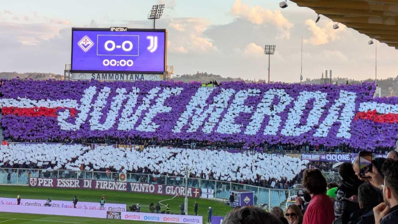 "Juve me**a", la reazione della Juventus alla coreografia di Firenze ...