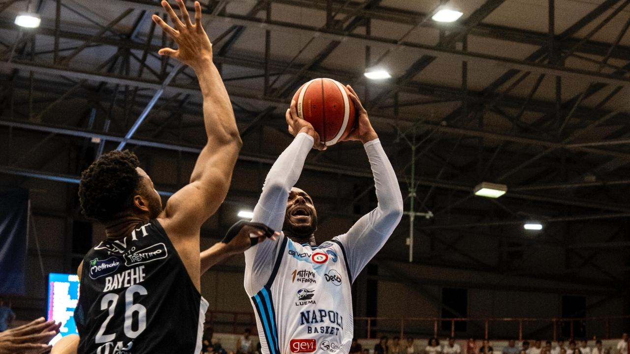 Napoli Basket: festa Scudetto, ma cade con Trento | FOTO