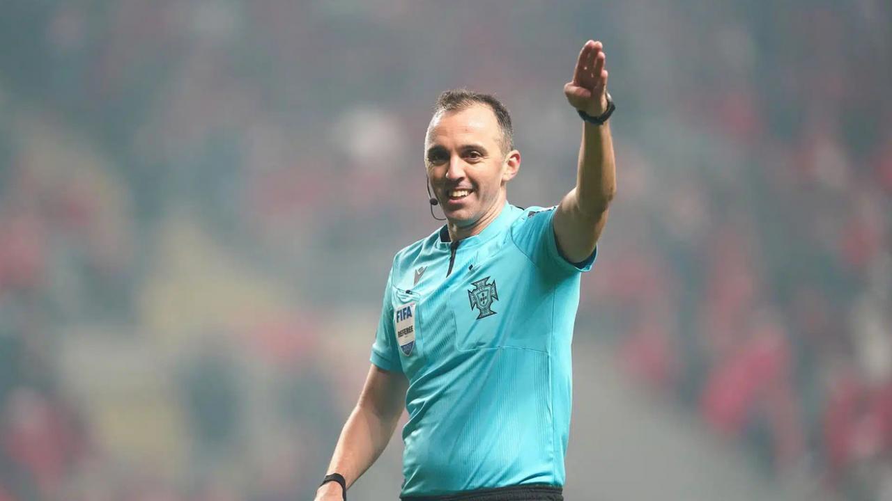 Napoli-Eintracht 0-0, moviola CdS - Pinheiro insufficiente: dubbi da rigore sul gomito di Theate