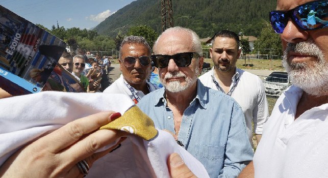 "Scusami presidente, scusami". Tifoso a Dimaro fa dietrofront e ...