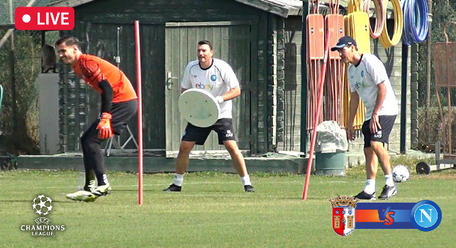Braga-Napoli, allenamento rifinitura: gesto di Garcia verso i portieri ... Braga-Napoli, allenamento rifinitura: gesto di Garcia verso i portieri ...