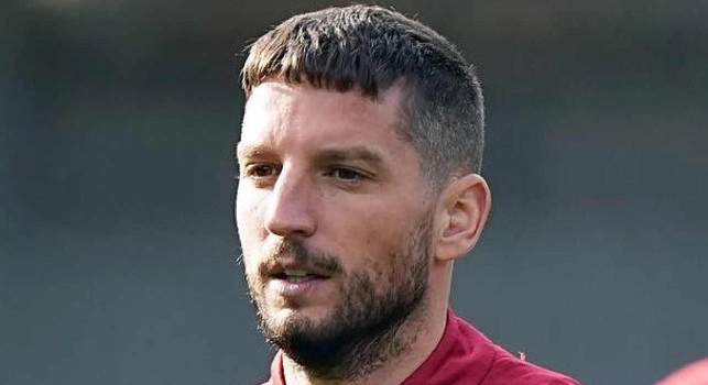 Mertens confida: "Ho troppi dolori, a fine stagione mi ritiro"